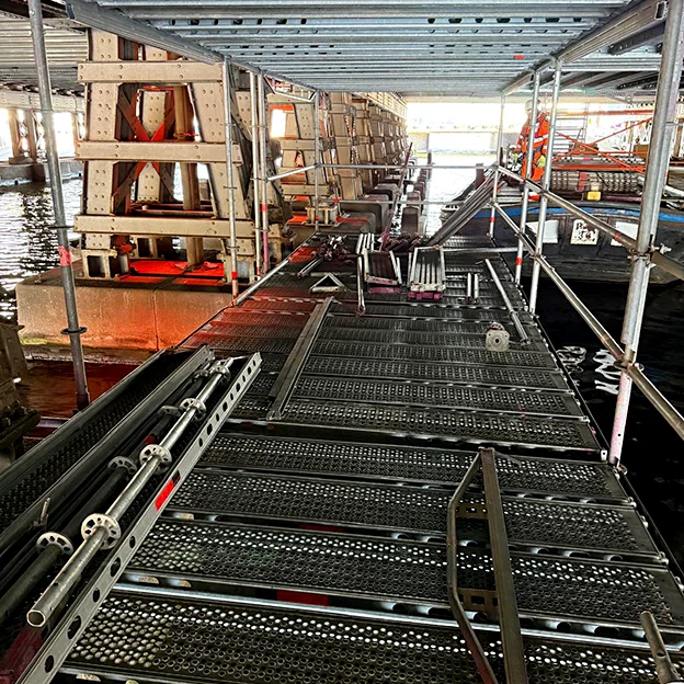 Hangsteiger spoorbrug | Layher | Layher